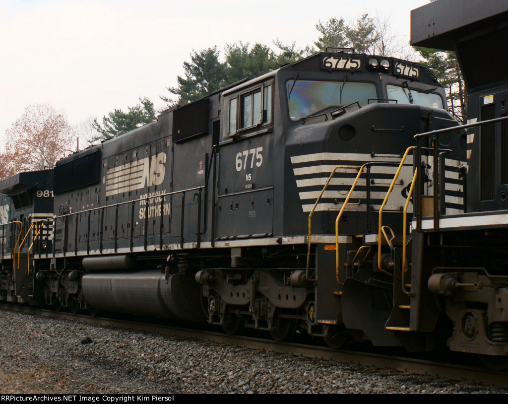 NS 6775